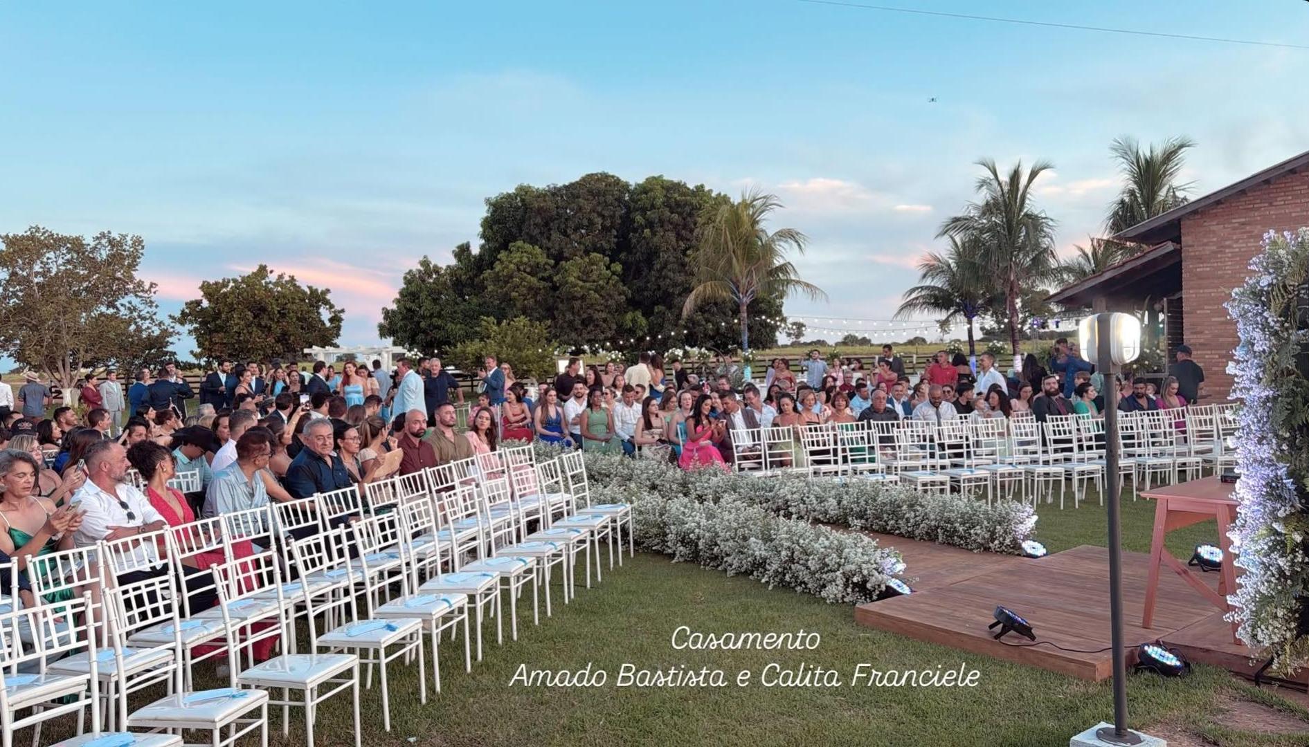 Festa de casamento de Amado Batista e Calita Franciele impressiona em rancho de R$ 350 milhões ...